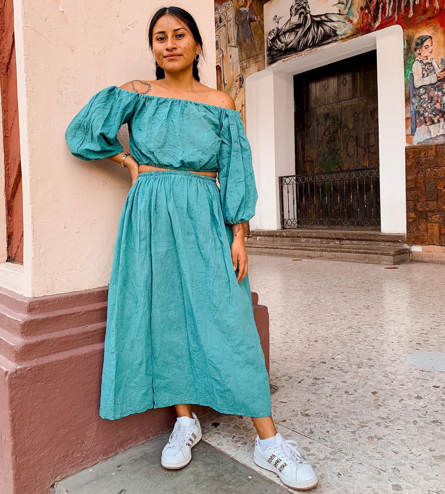 Conjunto de Falda y Blusa en Color Jade, 100% Artesanal, elaborado en ...